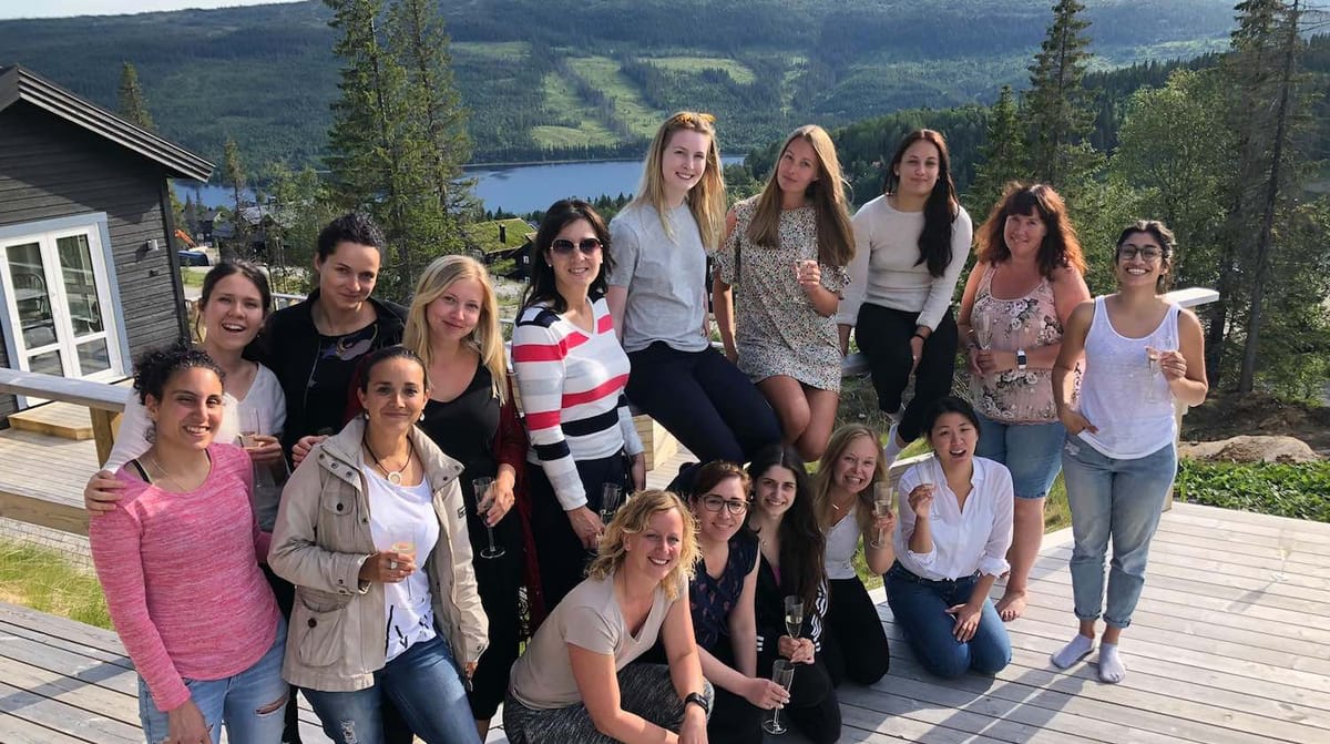 Hack, hajk och häng – på sommarläger i webbprogrammering